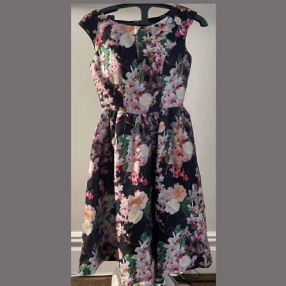 Chi Chi London | Dresses | Chi Chi London Floral Cocktail Dress | Poshmark